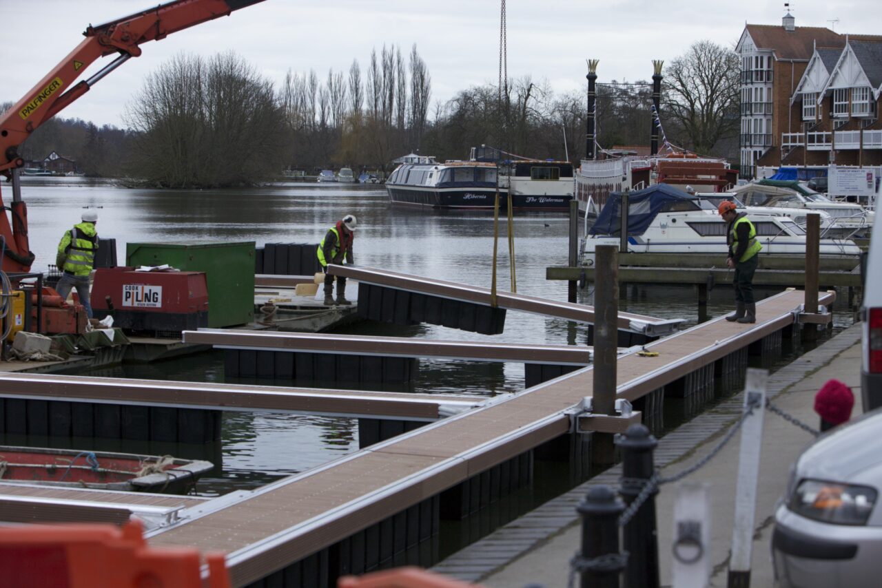 Landing stages & moorings - Cooks Marine